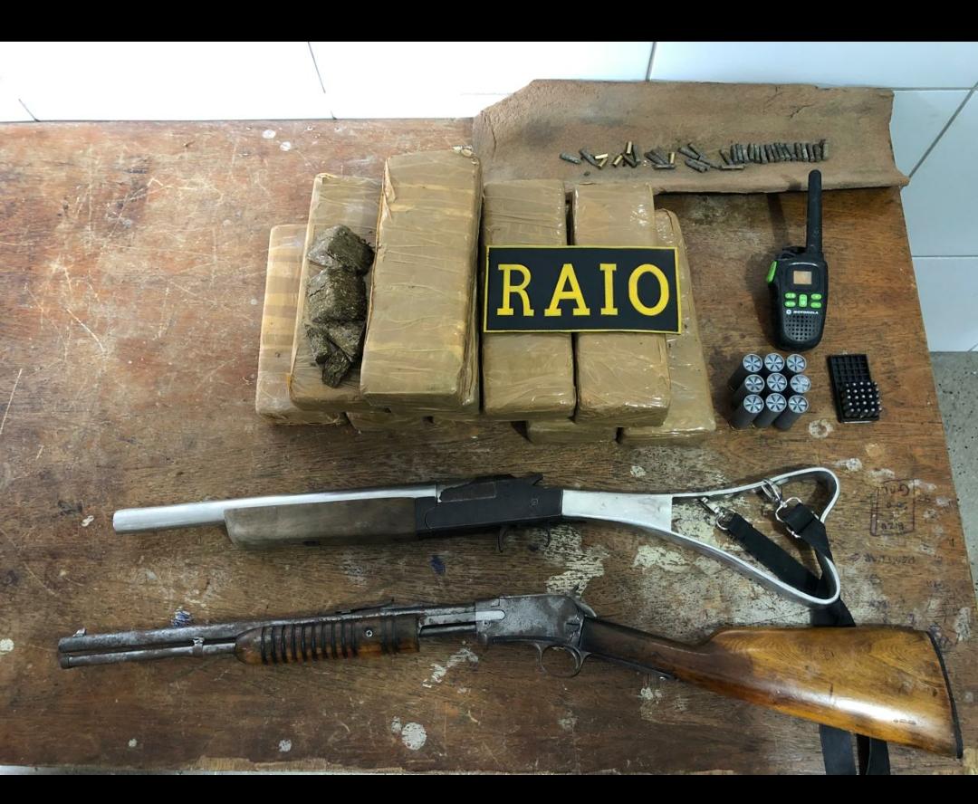 Pmce Apreende Armas Munições E Drogas Em Sobral Polícia Militar