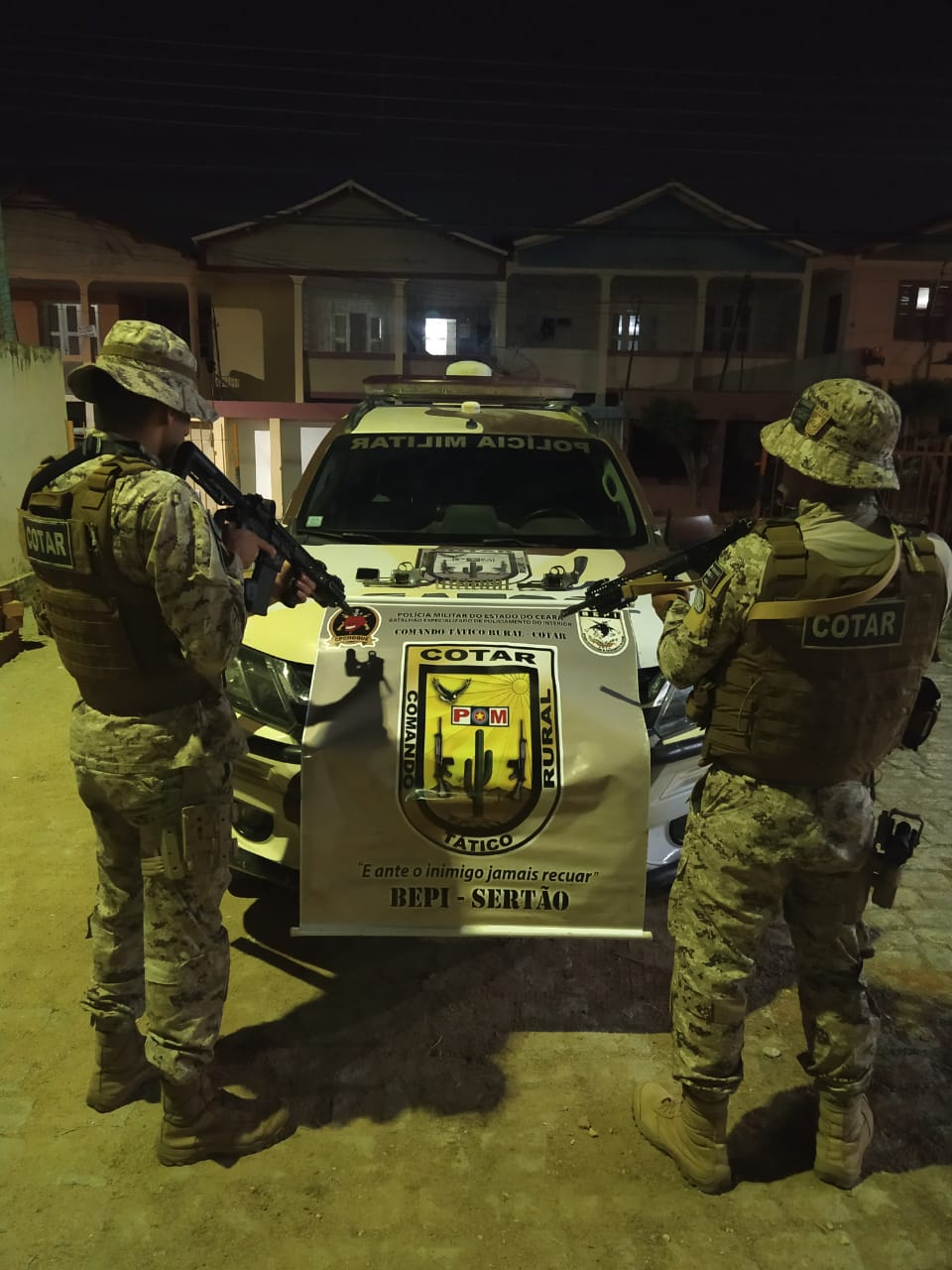 Cotar Da Pmce Prende Dois Homens Com Duas Armas Em Sobral Polícia Militar