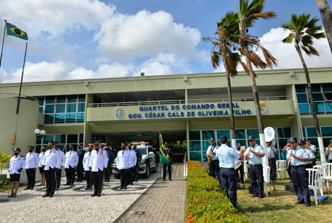 Oficiais e Praças da Polícia Militar do Ceará são promovidos em ...