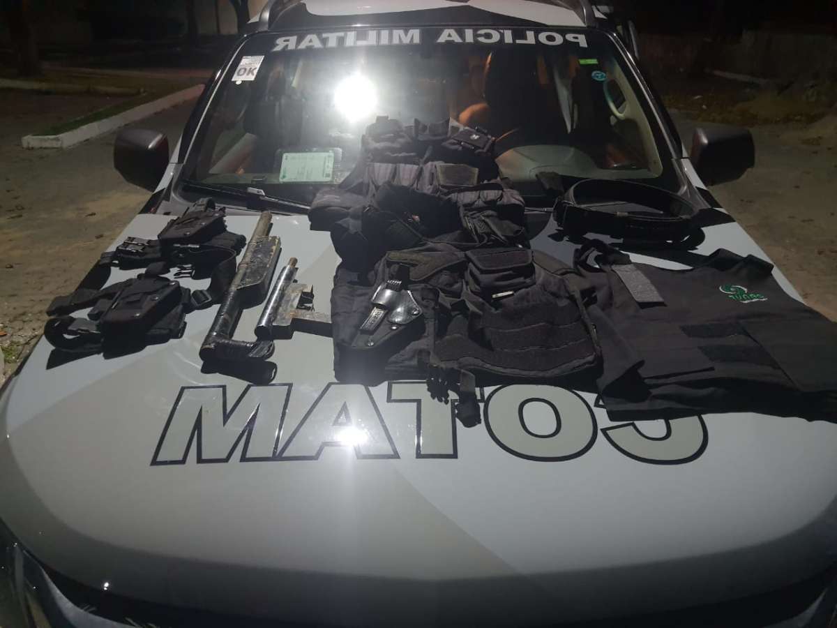 Pmce Apreende Armas Artesanais E Capas De Coletes Balísticos Em Ação