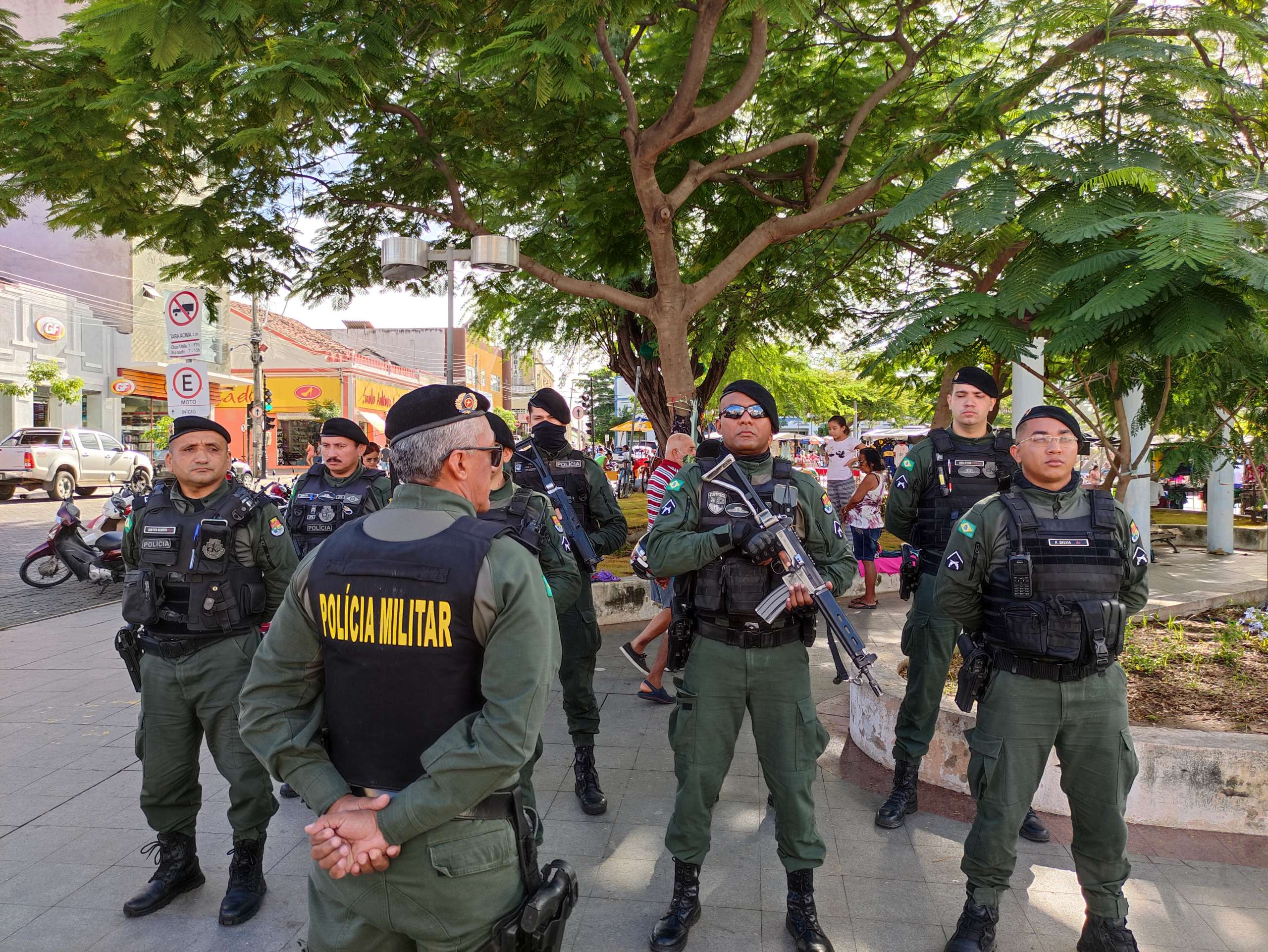 PMCE reforça policiamento durante Dia de Finados em todo o Estado ...