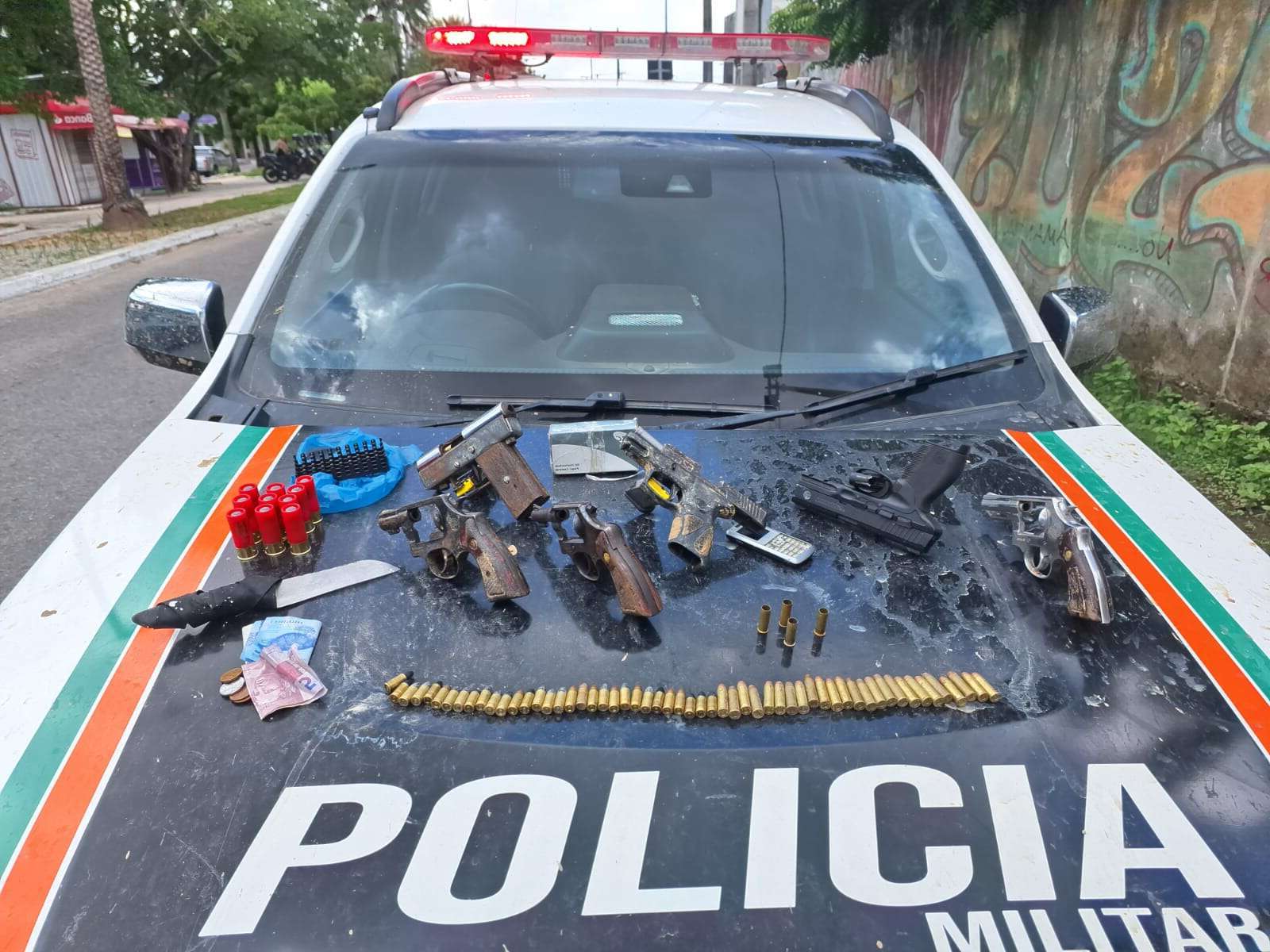 Trio Suspeito De Integrar Grupo Criminoso é Preso Em Posse De Cinco
