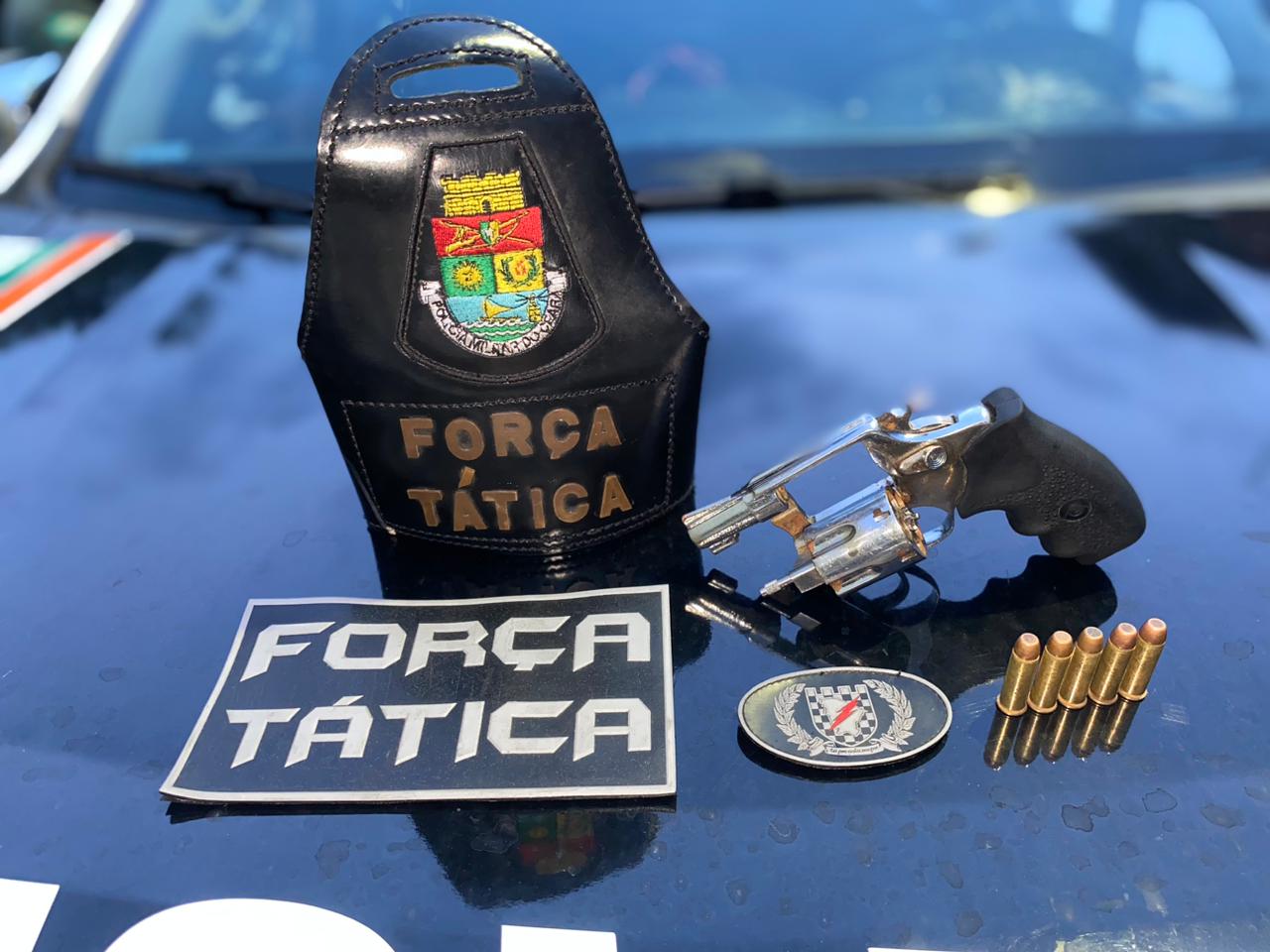 Ação da Força Tática da PMCE resulta na apreensão de arma de fogo e ...